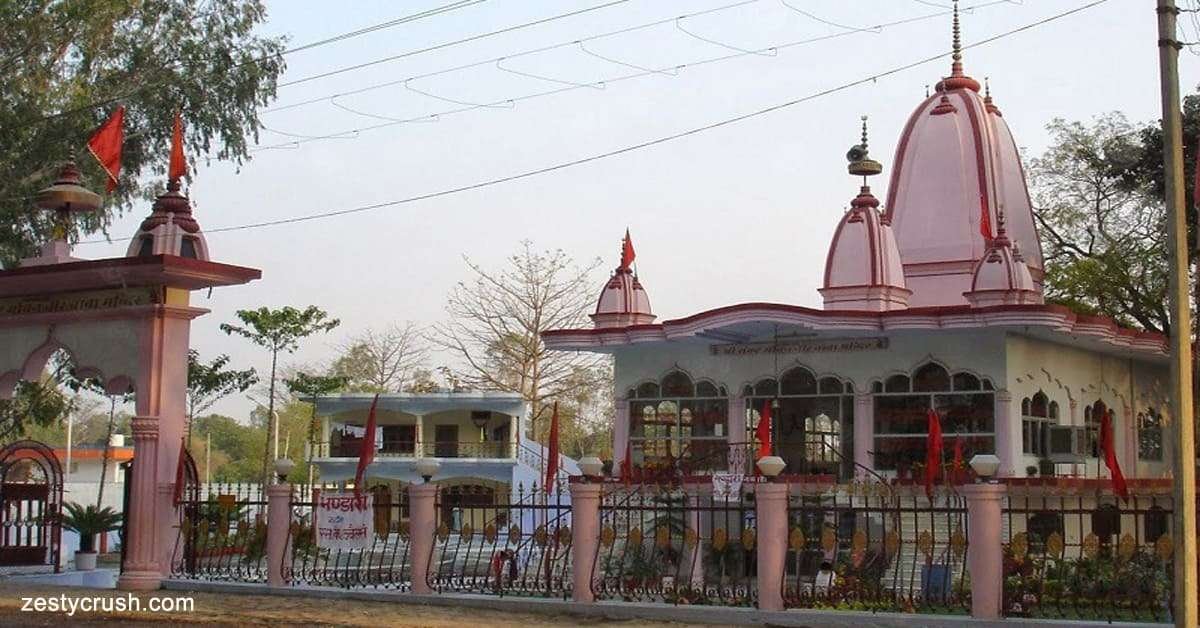 Top 15 Tourist Places in Varanasi-Location and Timings